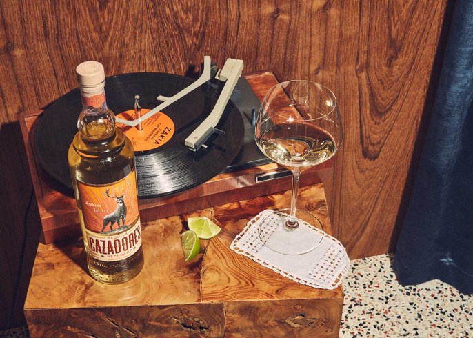 Ashley Klinger & Co. - Marcus Nilsson / Beverage